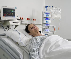 Como deve ser a Triagem Nutricional em hospitais e UTIs?